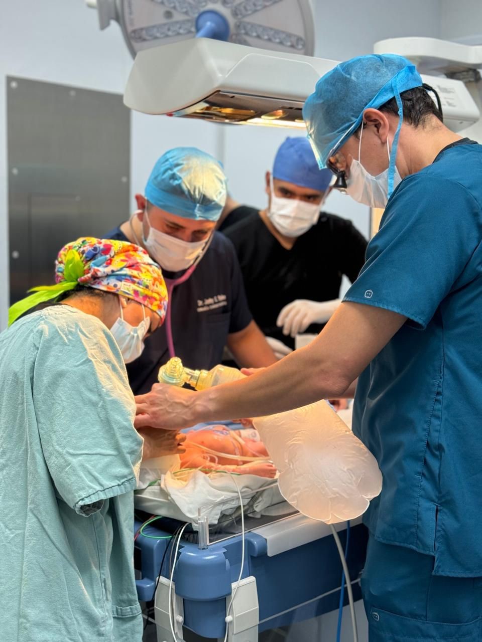 REALIZAN CON ÉXITO PRIMER CIRUGÍA A CORAZÓN ABIERTO A NEONATO | El ...